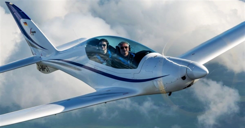 L'avion Shark: pilot’s love affair | SHARK.AERO